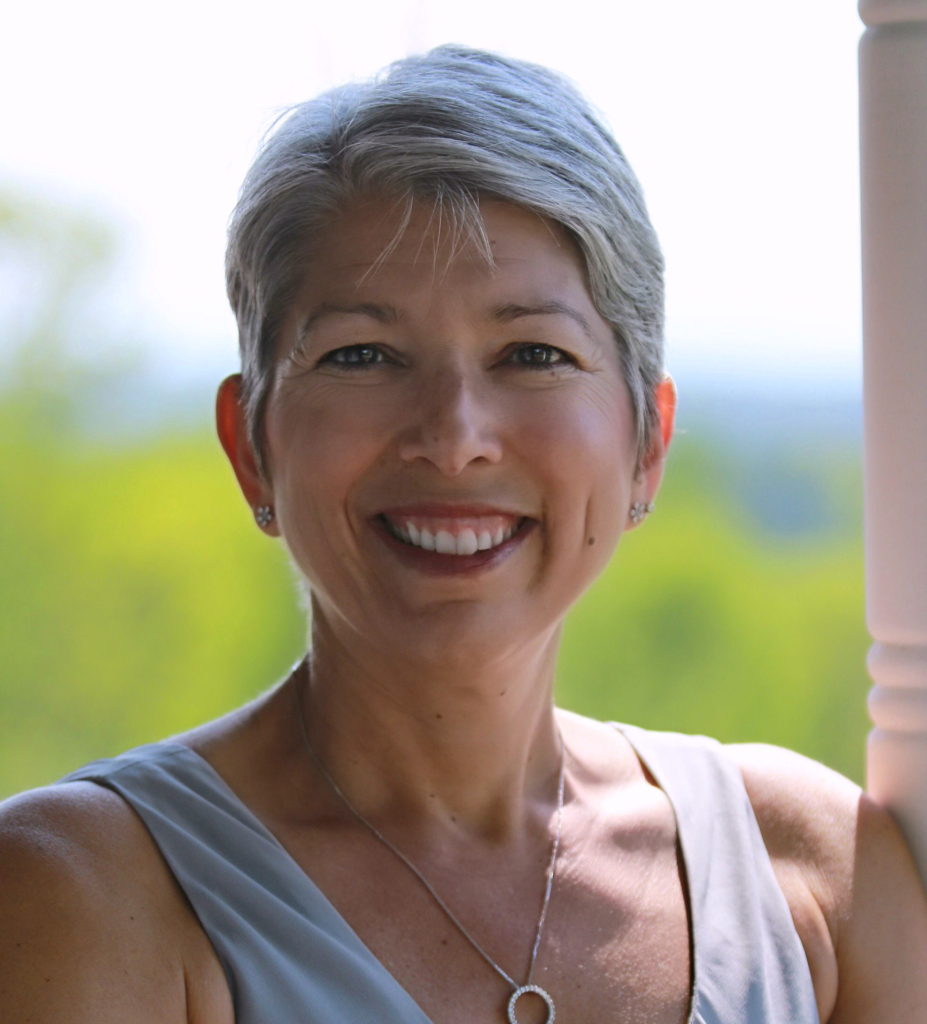 Lisa Rees Pic web - AI Practitioner